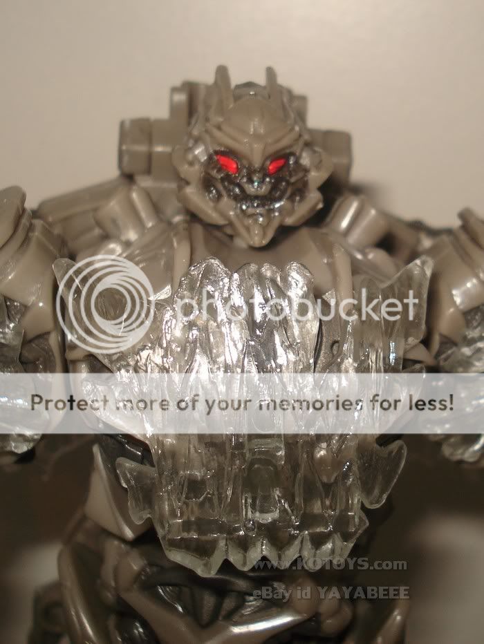 ROTF Voyager Megatron 07 Movie Repaint Gathering at the Nemesis TRU ...